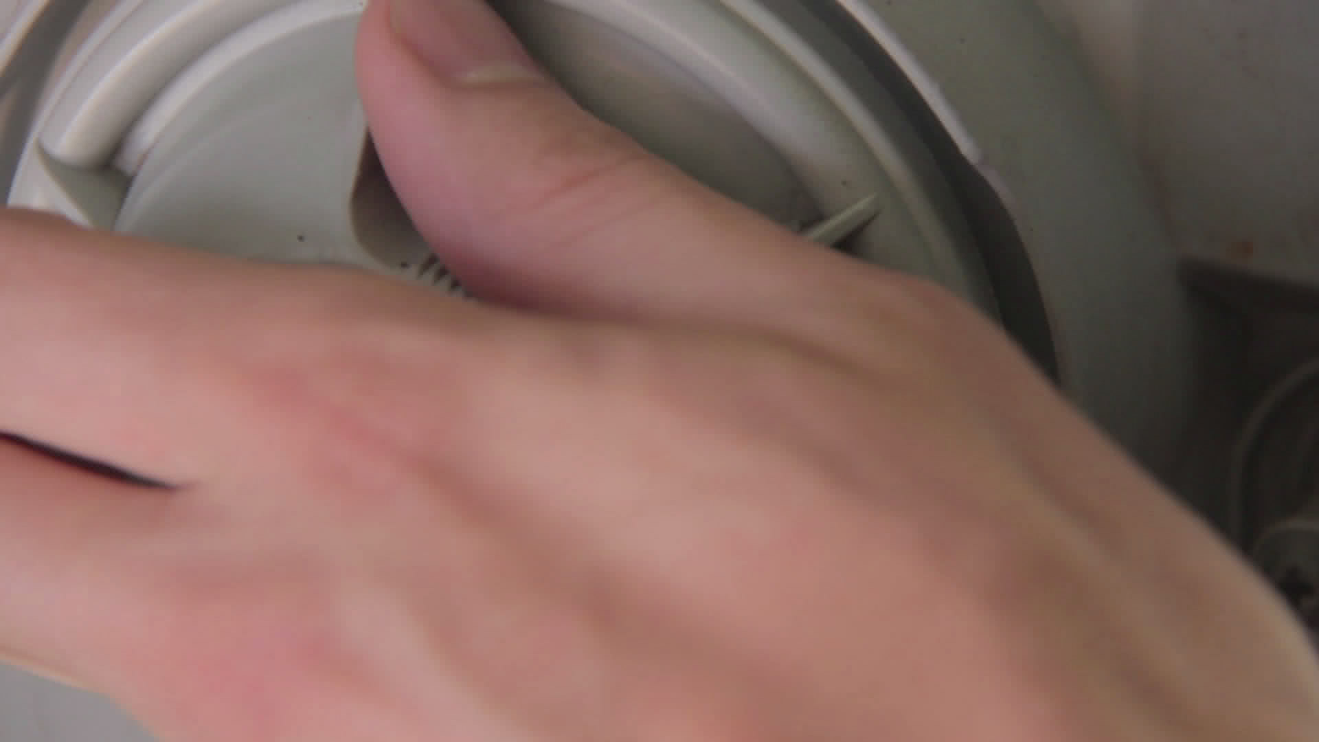 How To Check and Change an Automotive Light Globe