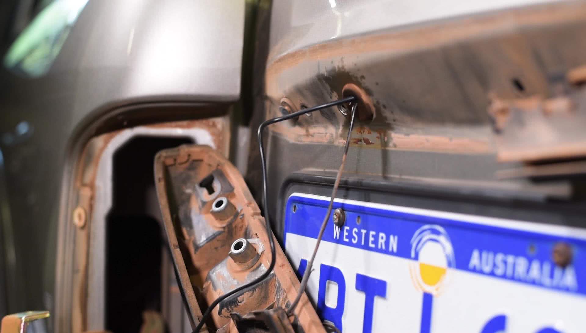 How to install a Reverse Camera